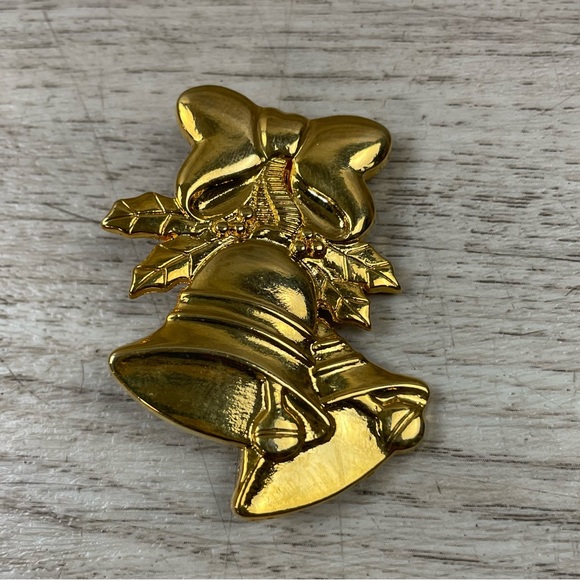 Accessories | Vintage Ame Pin Usa Gold Colored Bells 2 | Poshmark